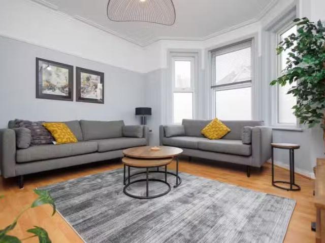Cheap 1 BA 1 bedroom flat for rent in Talbot Road, Bournemouth.
