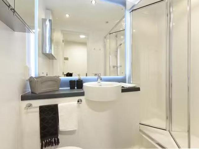 Cozy 1 BA 1 bedroom flat share for rent in Glasgow Student S.