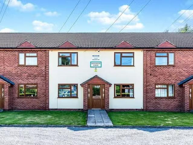 Cozy 1 BA 1 bedroom Flat to rent, Houghton Court First Avenue.