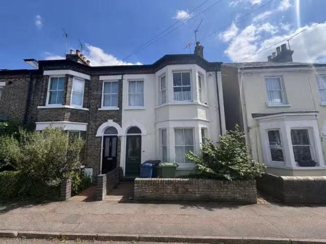 New 1 BA 1 bedroom ground floor flat for rent in Herbert Stree.