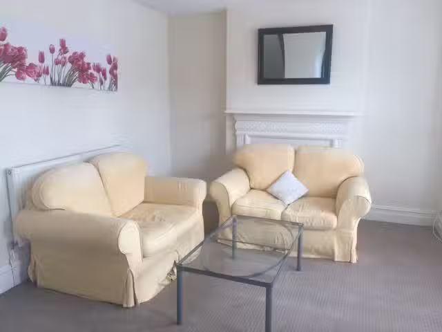 Unique 1 BA 1 bedroom house for rent in Marlborough Road, Roat.