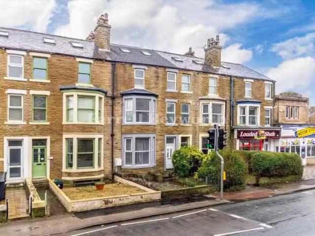 Charming 1 BA 1 bedroom house for rent in Heysham Road, Heysha.