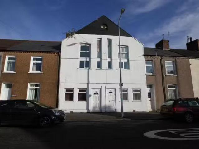 Unique 1 BA 1 bedroom house share for rent in North Clive Stre.