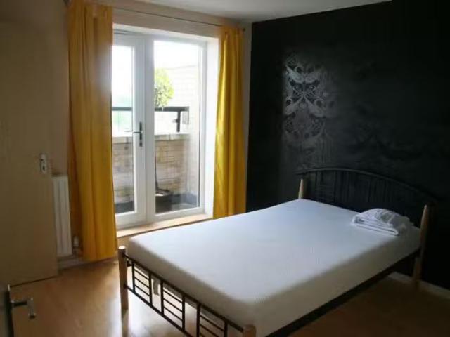 Cozy 1 BA 1 bedroom house share for rent in Room 5, Chariot Wa.