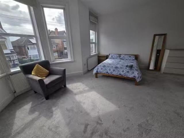 Cozy 1 BA 1 bedroom house share for rent in Rotton Park Road.