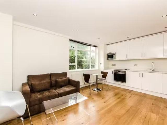 Cozy 1 BA 1 bedroom property to let in Nell Gwynn House, Sloan.