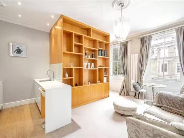 Cozy 1 BA 1 bedroom property to let in Onslow Gardens, South K.