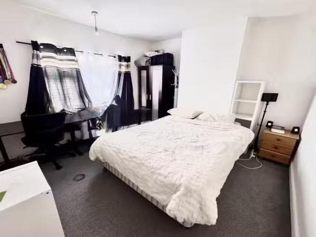 New 1 BA 1 bedroom semi detached house for rent in David Road.