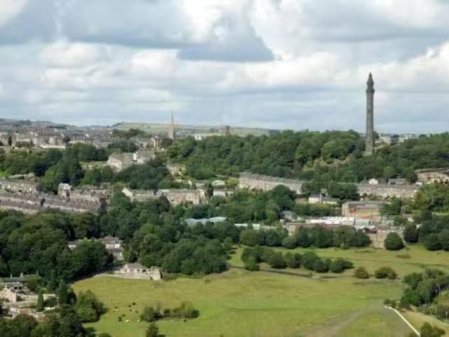 Unique 1 BA 1 bedroom terraced house for rent in Keighley Road.