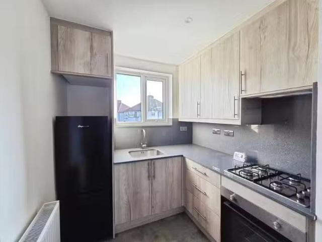 New 1 BA 2 bedroom maisonette for rent in Honeypot Lane, Stanm.