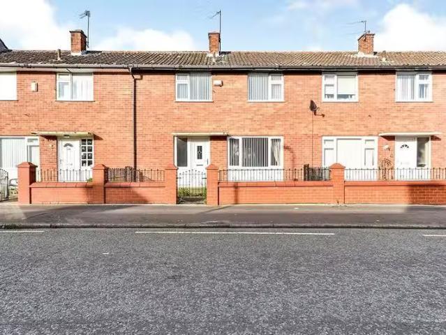 Cheap 1 BA 2 bedroom Mid Terrace House to rent, Gerald Road, S.