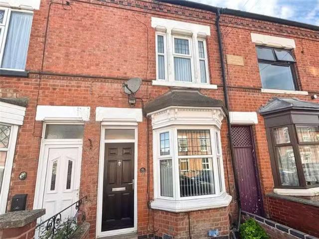 Deal! 1 BA 2 bedroom Mid Terrace House to rent, Oban Street, L.