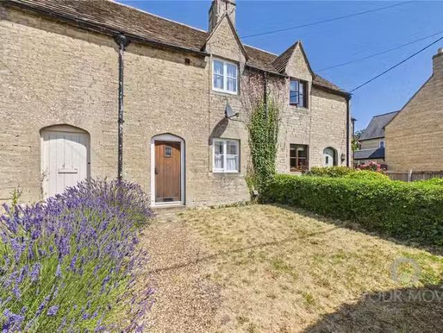 Nice 1 BA 2 bedroom Mid Terrace House to rent, Main Street, Up.