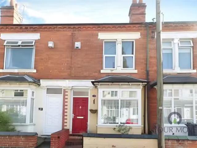 Cozy 1 BA 2 bedroom Mid Terrace House to rent, Reginald Road.