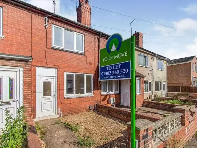 Cozy 1 BA 2 bedroom Mid Terrace House to rent, Riviera Mount.