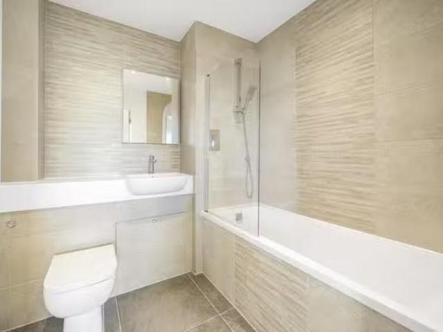 New 1 BA 2 bedroom apartment for rent in Beckenham Road, Becke.