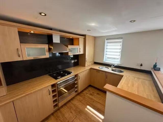 For Rent! 1 BA 2 bedroom apartment for rent in Ellerman Road, L3