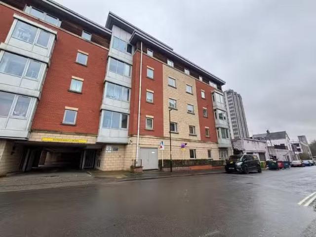 Cheap 1 BA 2 bedroom apartment for rent in Fremington Court, CV1