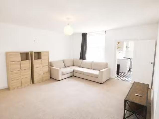 Cozy 1 BA 2 bedroom apartment for rent in Hotwell Road, Bristo.