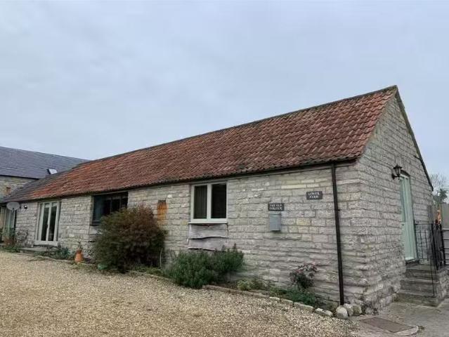 Cozy 1 BA 2 bedroom barn conversion for rent in Lottisham, Gla.