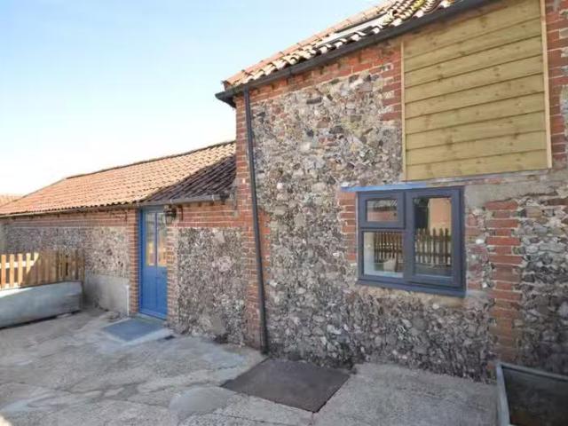 Cheap 1 BA 2 bedroom cottage for rent in Bramfield, IP19
