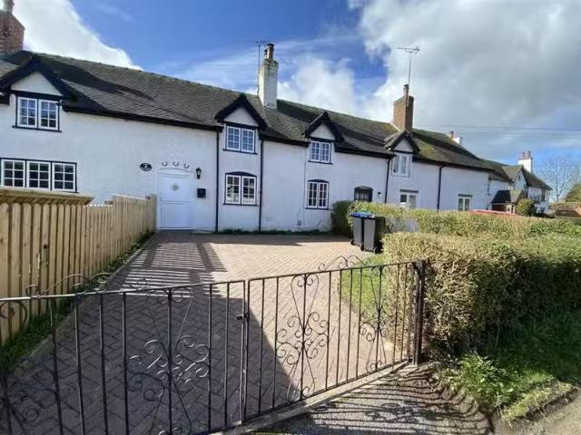 Cozy 1 BA 2 bedroom cottage for rent in The Cottage, Ednaston.