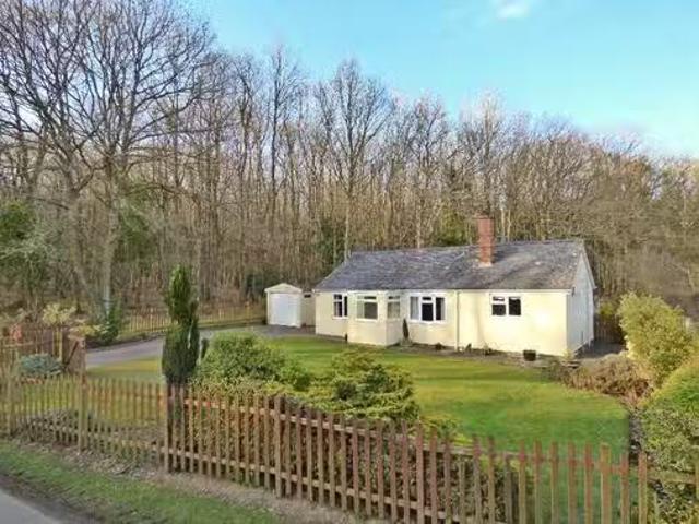 Cheap 1 BA 2 bedroom detached house for rent in Haughwood, Mor.