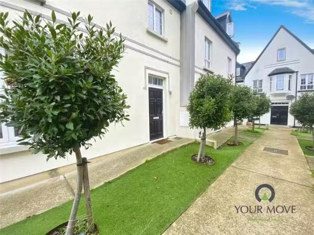 For Rent! 1 BA 2 bedroom End Terrace House to rent, Spire Clos.