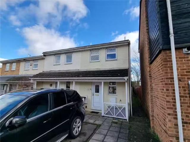 New 1 BA 2 bedroom End Terrace House to rent, Wheatfields, Cha.
