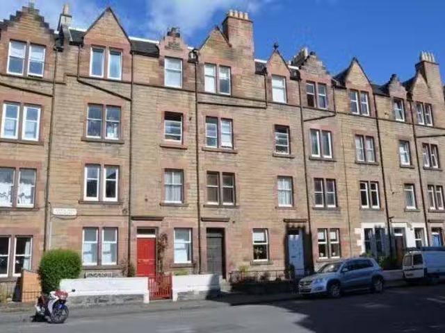 New 1 BA 2 bedroom flat for rent in 68, Temple Park Crescent.