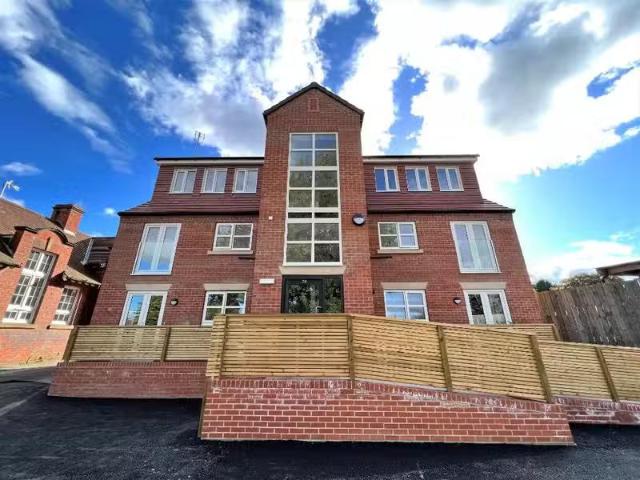 Rental! 1 BA 2 bedroom flat for rent in 74 Hallgate, Cottingha.