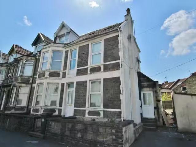 For Rent! 1 BA 2 bedroom flat for rent in Clift House Road S.