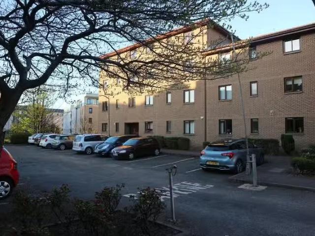 Unique 1 BA 2 bedroom flat for rent in Allanfield, Central, Ed.