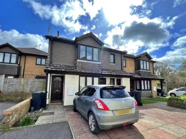 Cozy 1 BA 2 bedroom flat for rent in Bovington, BH20