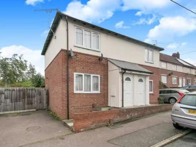 Rental! 1 BA 2 bedroom flat for rent in Goring Road, Colcheste.
