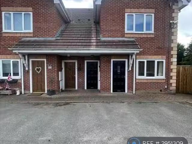 Cozy 1 BA 2 bedroom flat for rent in Fletcher St, Bolton, BL3