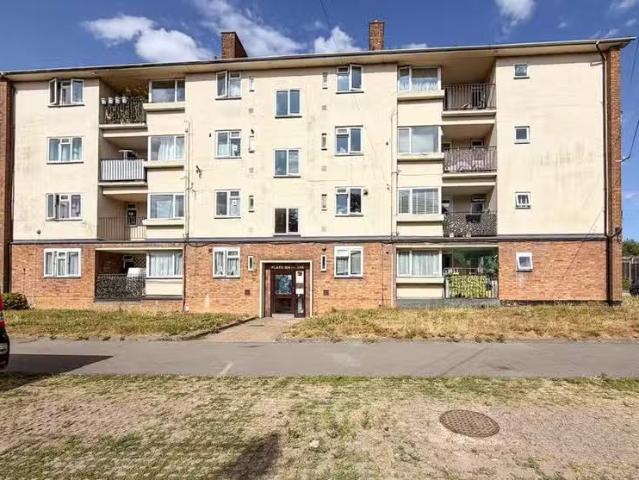 Deal! 1 BA 2 bedroom flat for rent in Northridge Way, Hemel, W.