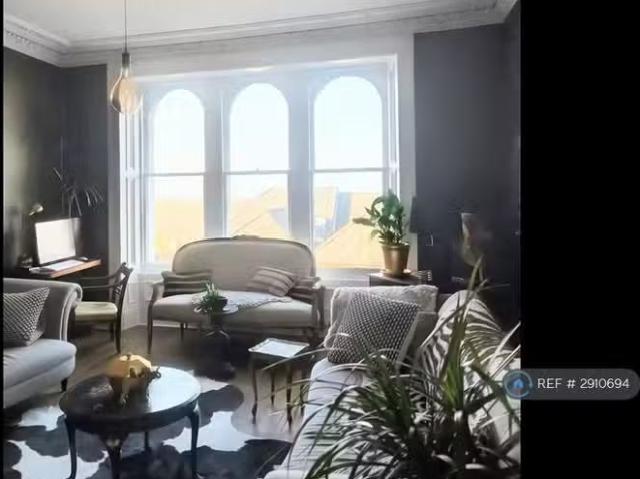 Cozy 1 BA 2 bedroom flat for rent in Newport On Tay, Newport O.