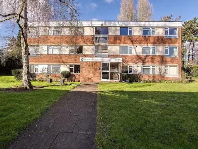 Cheap 1 BA 2 bedroom flat for rent in Wilsford Green, 10 Oak H.