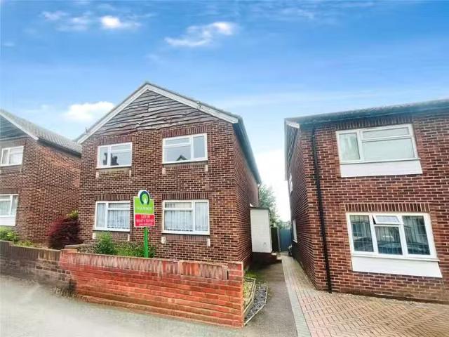 Cheap 1 BA 2 bedroom Flat to rent, Taunton Road, Northfleet, D.