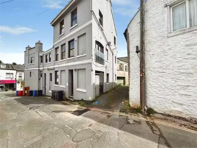 Cozy 1 BA 2 bedroom Flat to rent, Union Street, Torquay, TQ2.