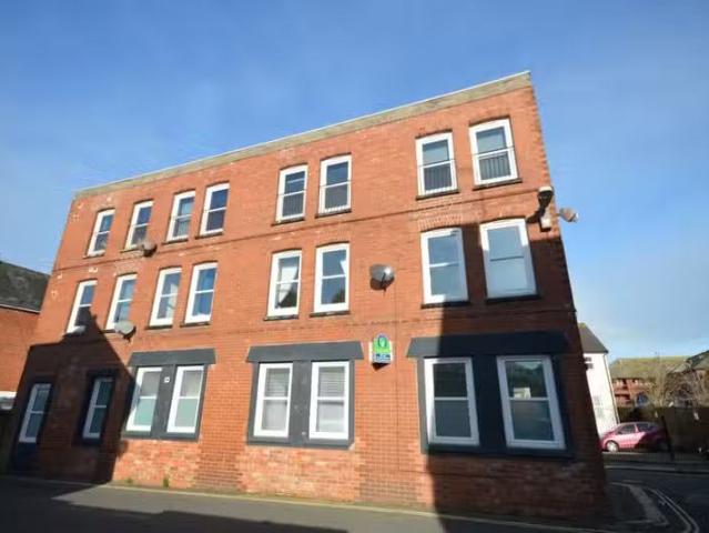 New 1 BA 2 bedroom Flat to rent, Church Street, Exmouth, EX8.