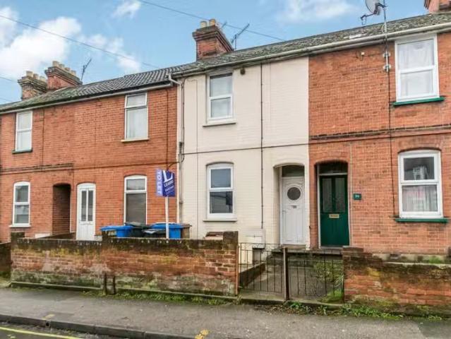 Cheap 1 BA 2 bedroom house for rent in Austin Street, Ipswich.