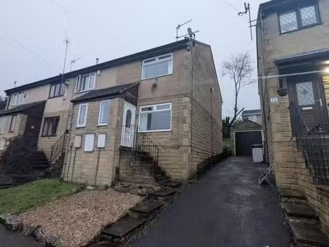 Just in! 1 BA 2 bedroom house for rent in Astral View, Bradfor.