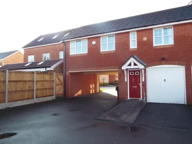 Deal! 1 BA 2 bedroom house for rent in Gate House Lane, Breme.