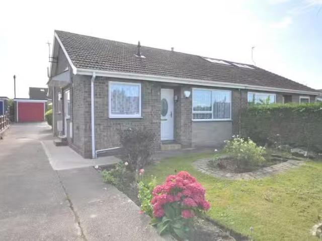 Rental! 1 BA 2 bedroom semi detached bungalow for rent in The.