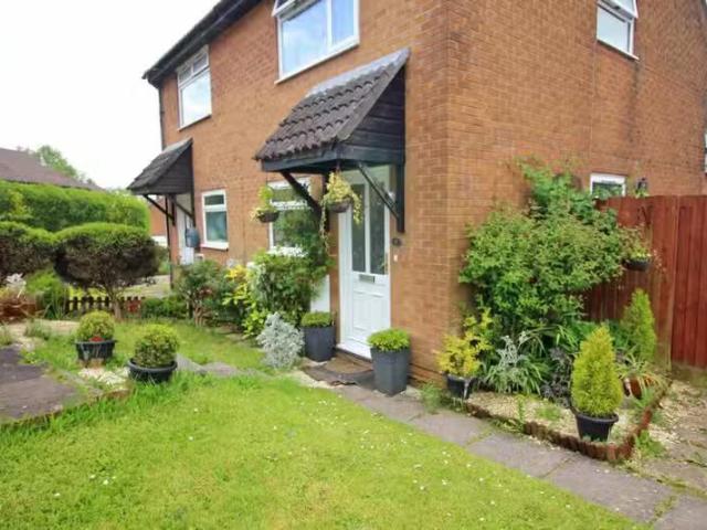 Unique 1 BA 2 bedroom semi detached house for rent in Duxford.