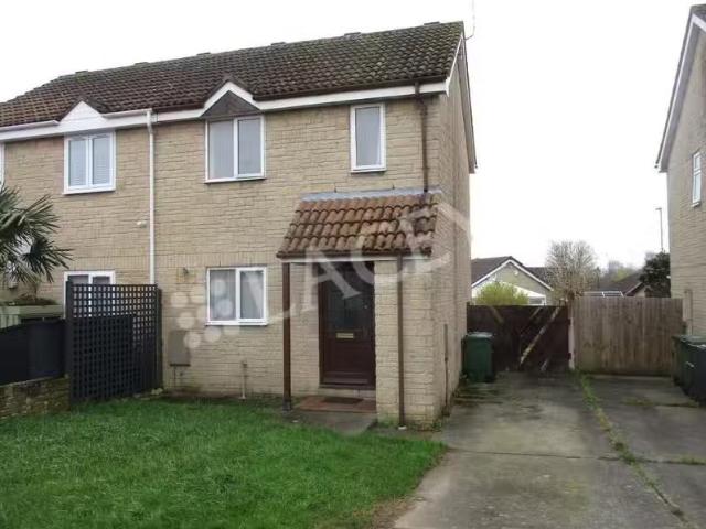 Cozy 1 BA 2 bedroom semi detached house for rent in Milton Clo.