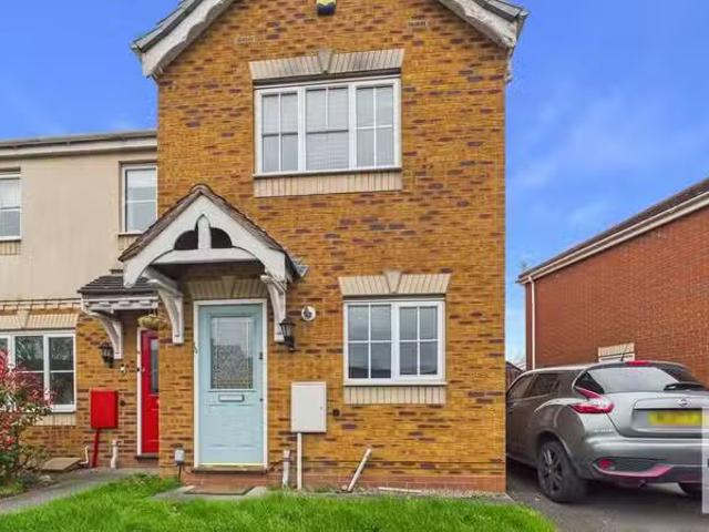 Charming 1 BA 2 bedroom semi detached house for rent in Pype H.