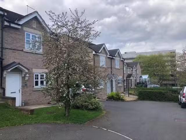 Nice 1 BA 2 bedroom semi detached house for rent in Rosedale F.